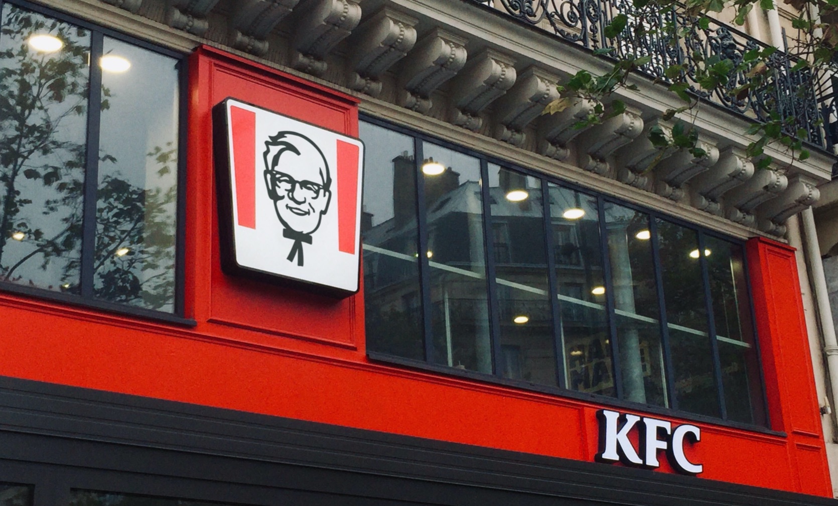 Media Marketing | News | KFC et Pringles tombent la moustache pour Movember