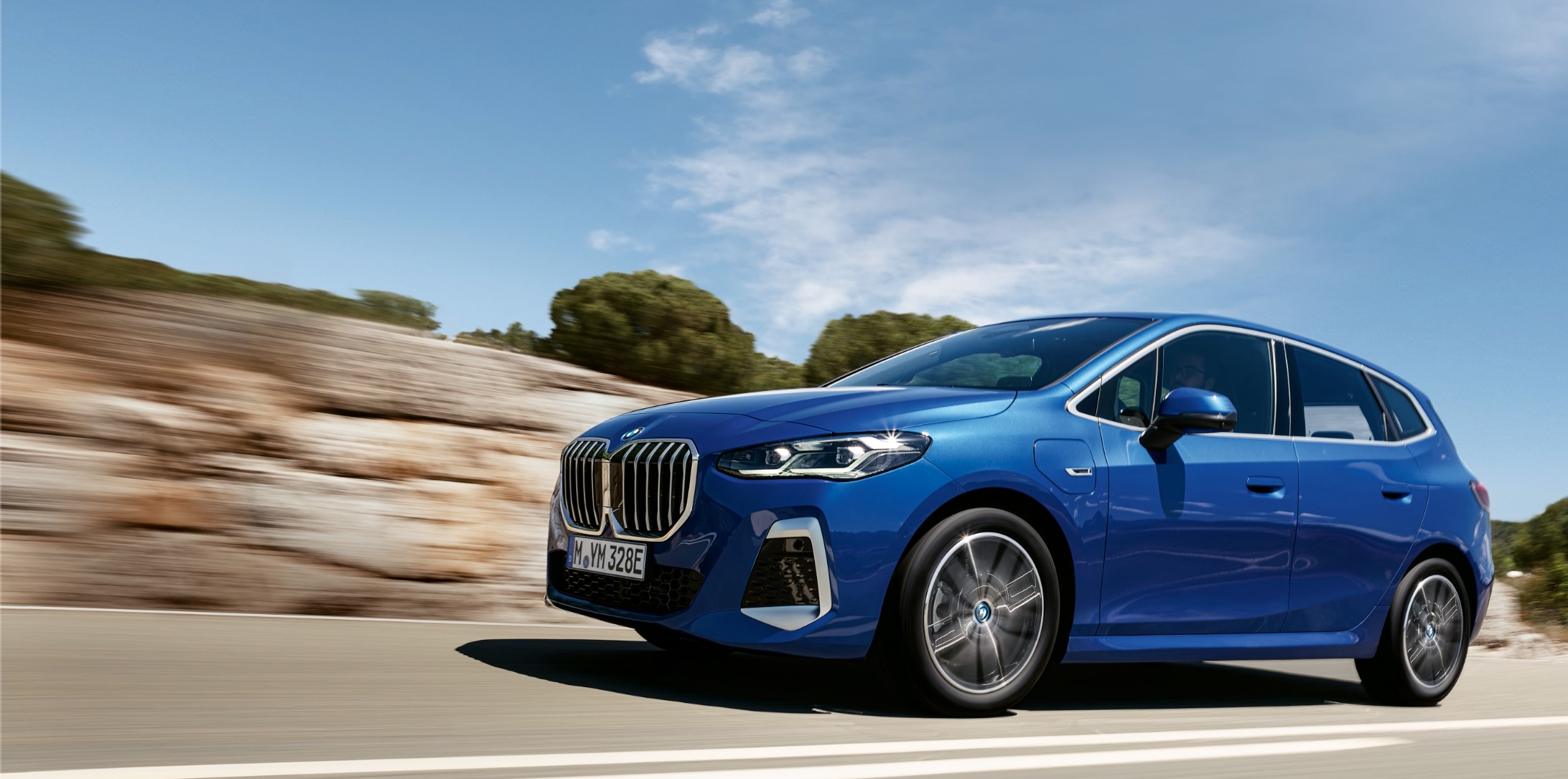 Media Marketing | News | BMW lanceert de 2 Reeks Active Tourer met The ...