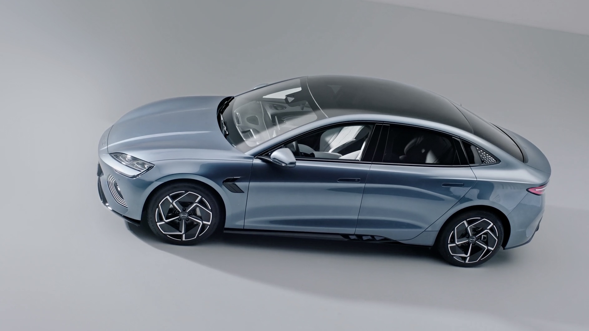 Media Marketing | Campaigns | egghunter/BYD : "Your future car"