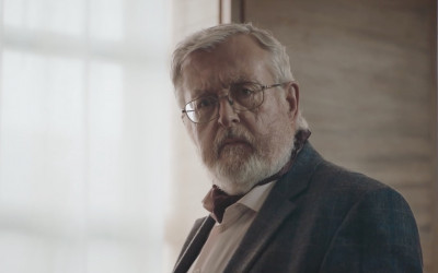 Media Marketing | News | FamousGrey a un plan humour pour KBC